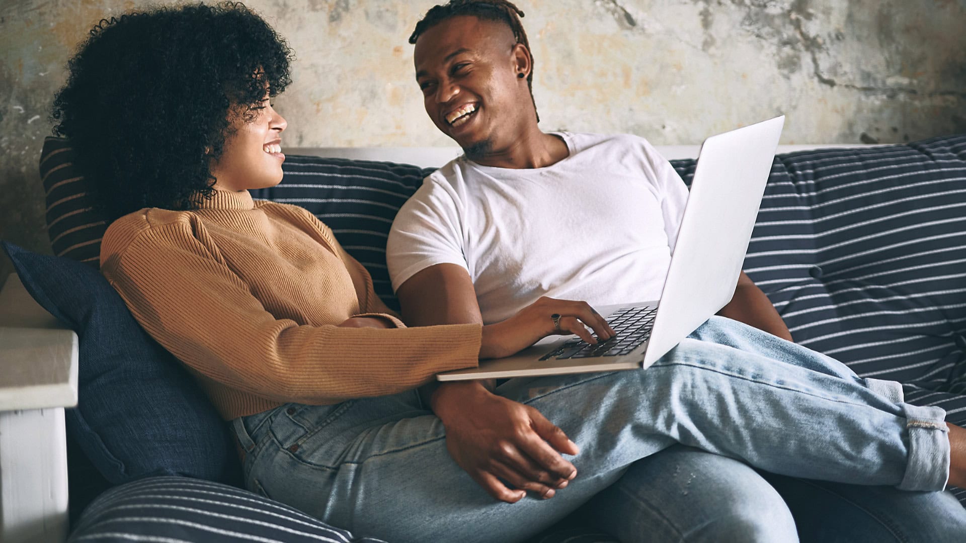 Safe Browsing Habits: Protect Your Data in the Digital Age